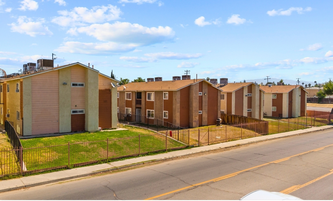 COMMERCIAL | IKON Properties